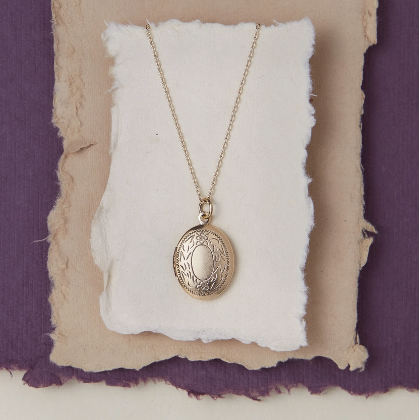 Oval Locket – Made of Milkies